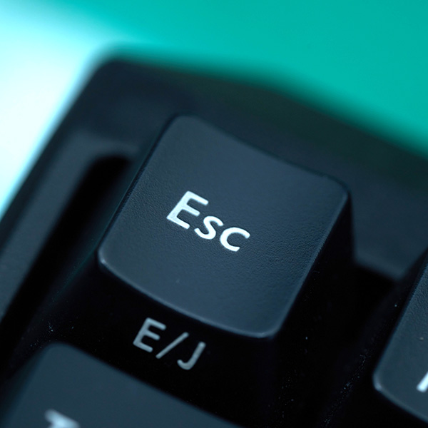 実質キャンセルをする時に使う Escキー を使っていますか？| くじらや通信バックナンバー171 | 中古パソコン くじらや